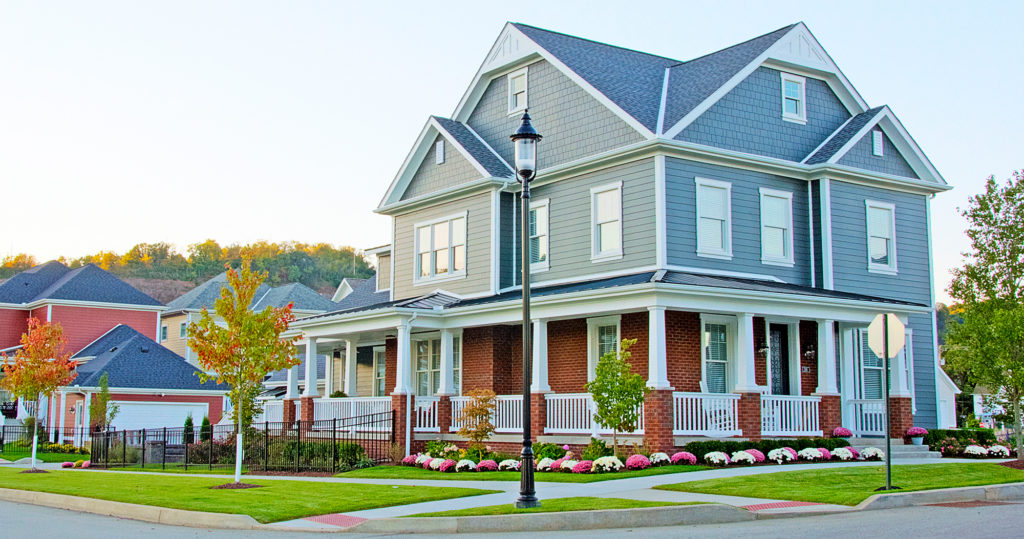 A Look at James Hardie ColorPlus vs. Primed Siding